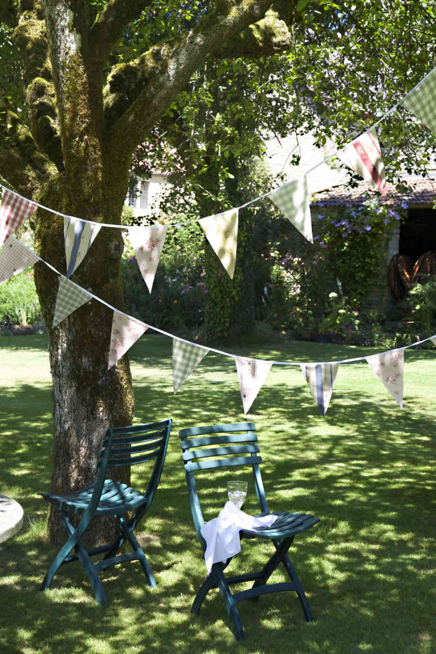 Rent Bunting in Various Pastel Colours, Red & White or Spot Design